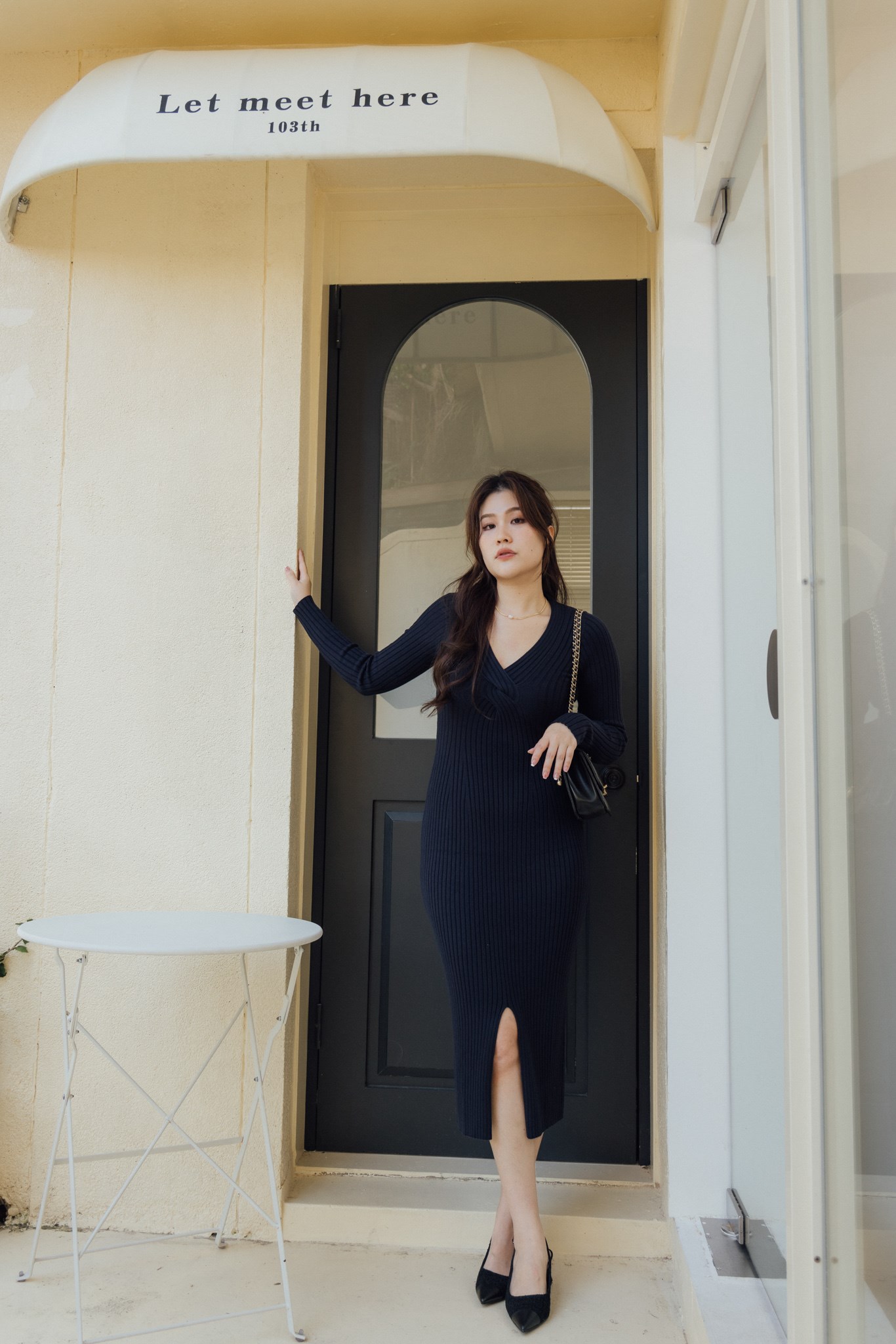 優雅扭結V領針織洋 ｜ WearToEat